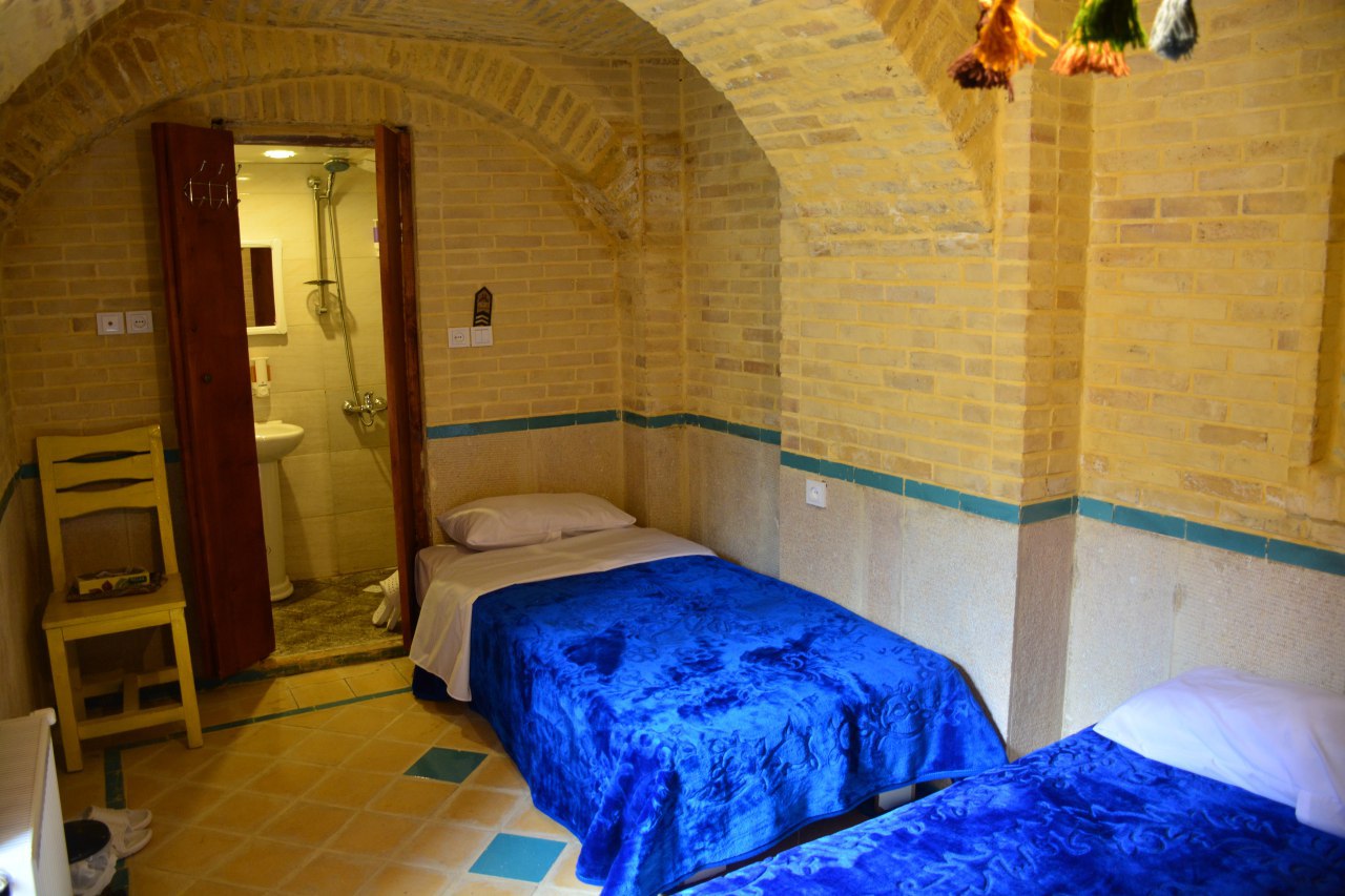 Book Emarat Haft Rang in Shiraz - Best Price Guarantee | 1stQuest