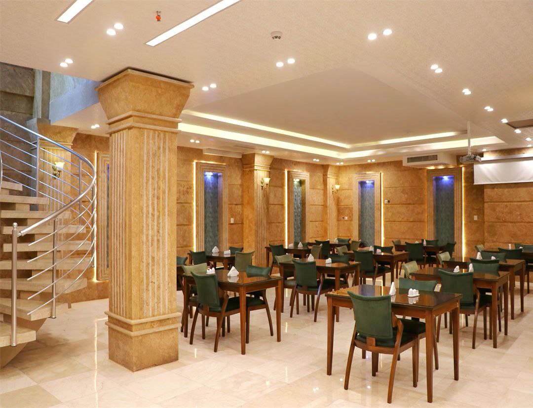 Book Saran Hotel in Isfahan - Best Price Guarantee | 1stQuest