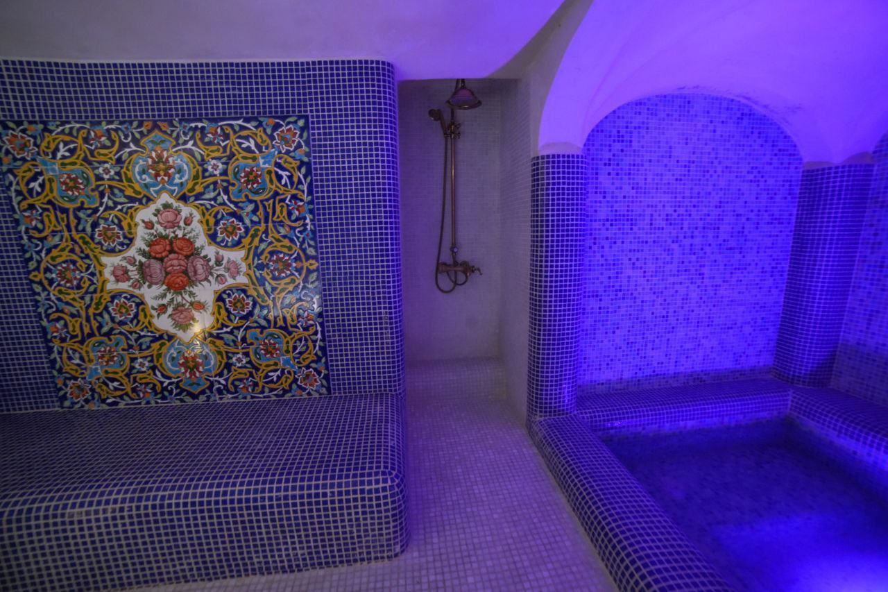 Book Emarat Haft Rang in Shiraz - Best Price Guarantee | 1stQuest