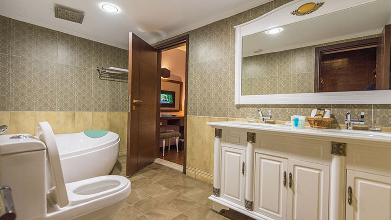 Toranj Hotel Kish - The Best Hotel in Kish island | 1stQuest